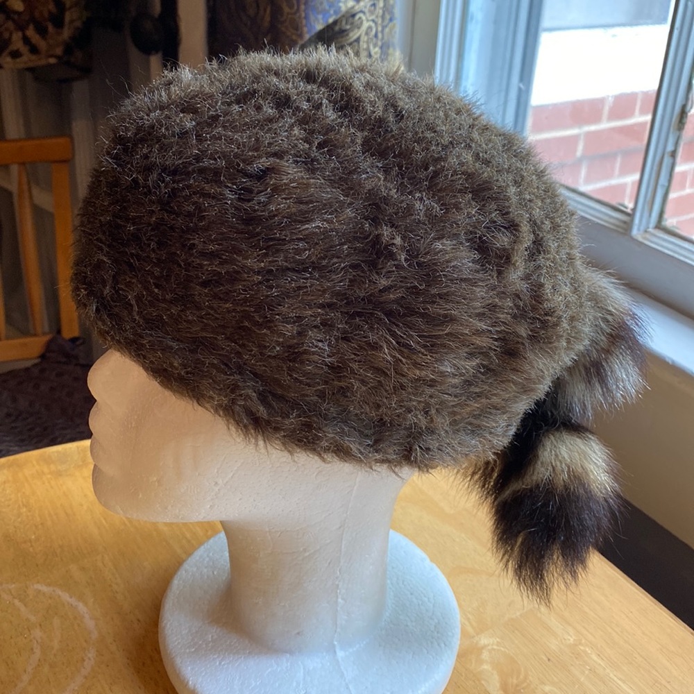 Vintage Soft Faux Fur Hat With Real Raccoon Tail Pre-… - Gem